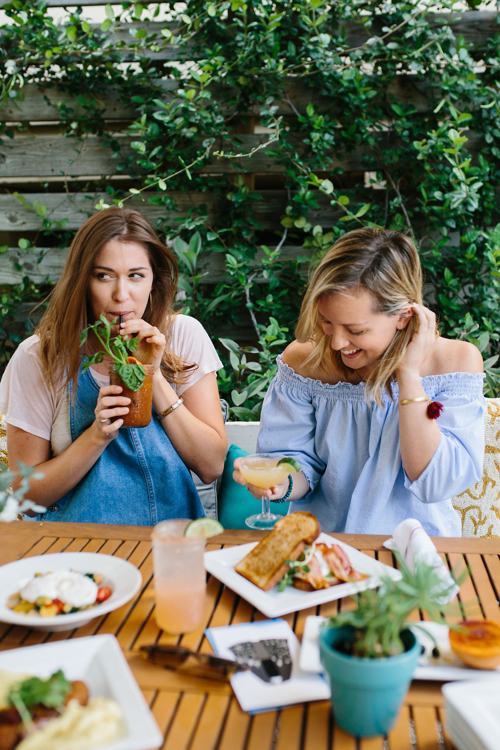 How To Stay Connected with Friends — The Effortless Chic How To Stay Connected with Friends — The Effortless Chic